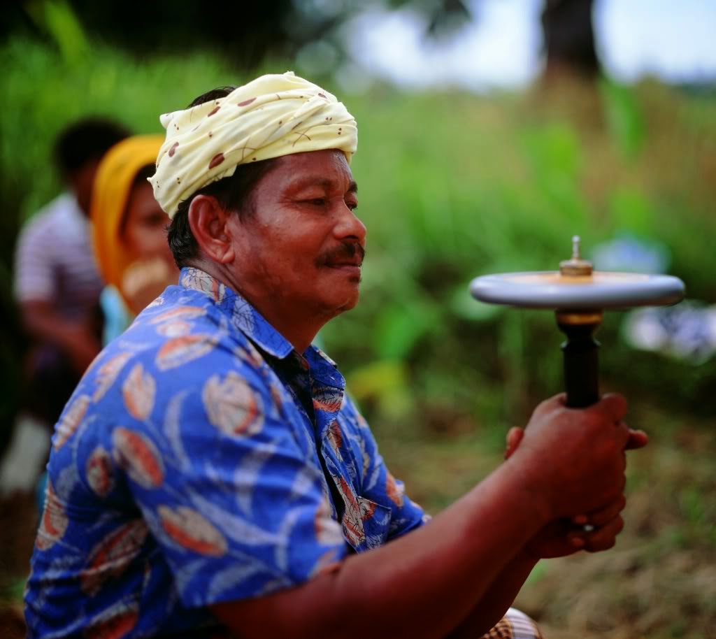 Video cara bermain gasing serta asal usulnya - Oh kiji | Sumber Bacaan ...