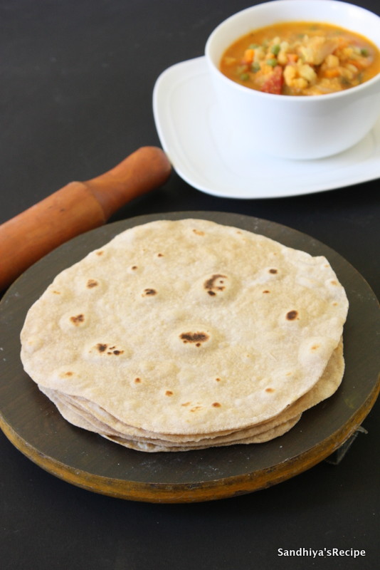 Sandhiya's Cookbook: Chapathi | How to make Soft Chapathi | Home made ...