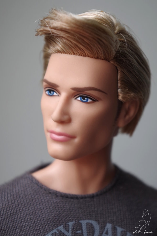 Plastic Dreams Dolls :: Barbie et miniatures: Harley-Davidson Ken Doll