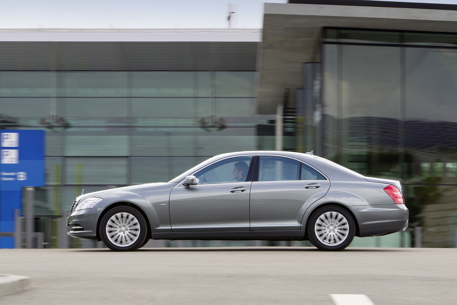 Mercedes S 350 - Auto Blitz: Mercedes S 350