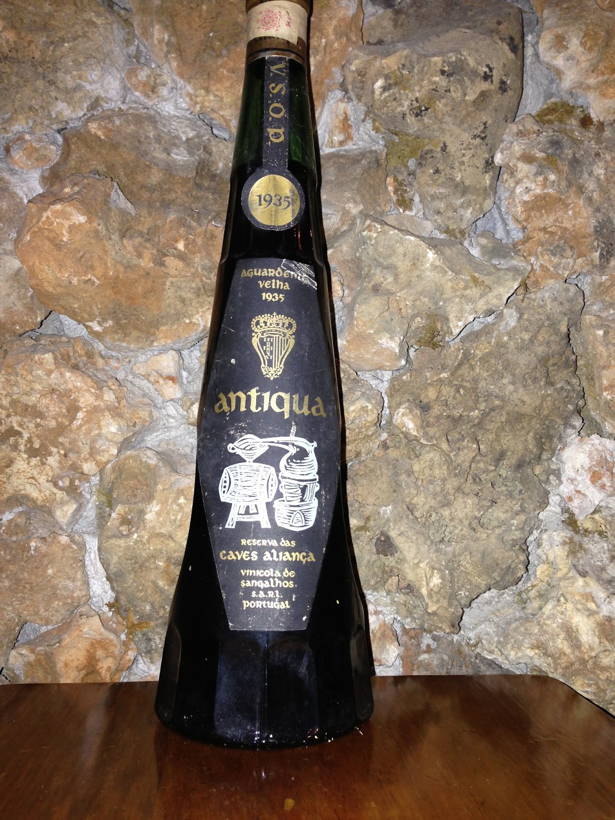Aguardentes Alves: Aguardente Velha ANTÍQUA VSOP 1935