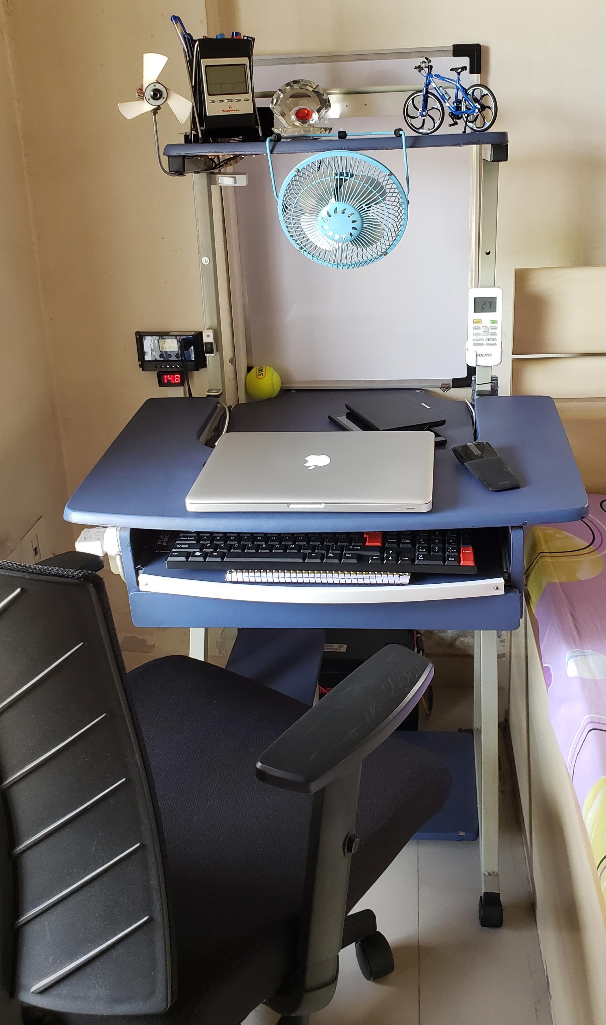 Zion: Solar Powered Desk