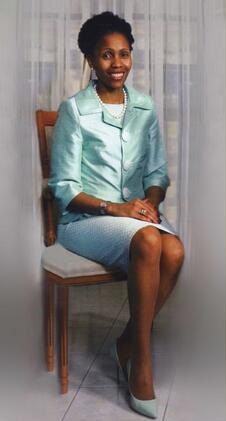 16 of the Most Beautiful Real-Life Princesses and Queens - GirlsAskGuys