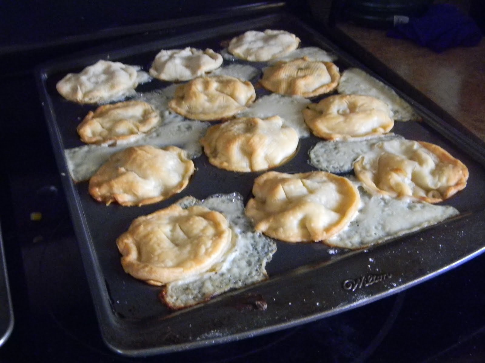 Bacon In My Pocket: How cute is mini pie?