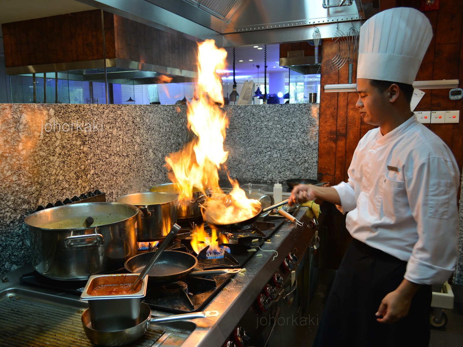 Johor Buffet - Cafe BLD in Renaissance Johor Bahru Hotel in Permas Jaya ...