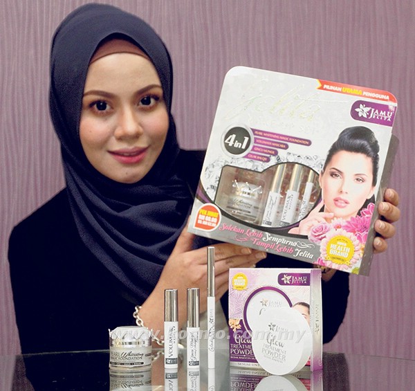 JELITA MAKE-UP SET 4 IN 1 JAMU JELITA | BEAUTY KIOSK