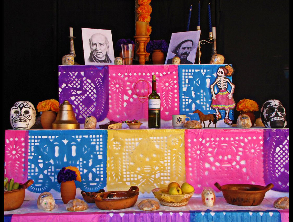 DIFERENTES TIPOS DE ALTARES - Todos Somos México con Celia Encuentro