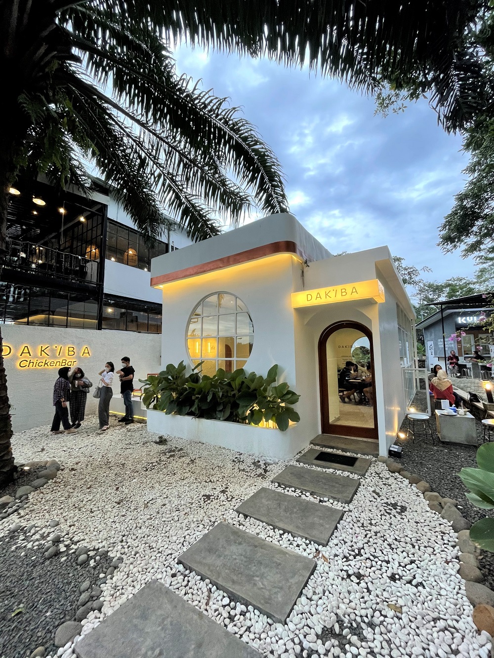 Restoran Di Taman Budaya Sentul - Perumperindo.co.id