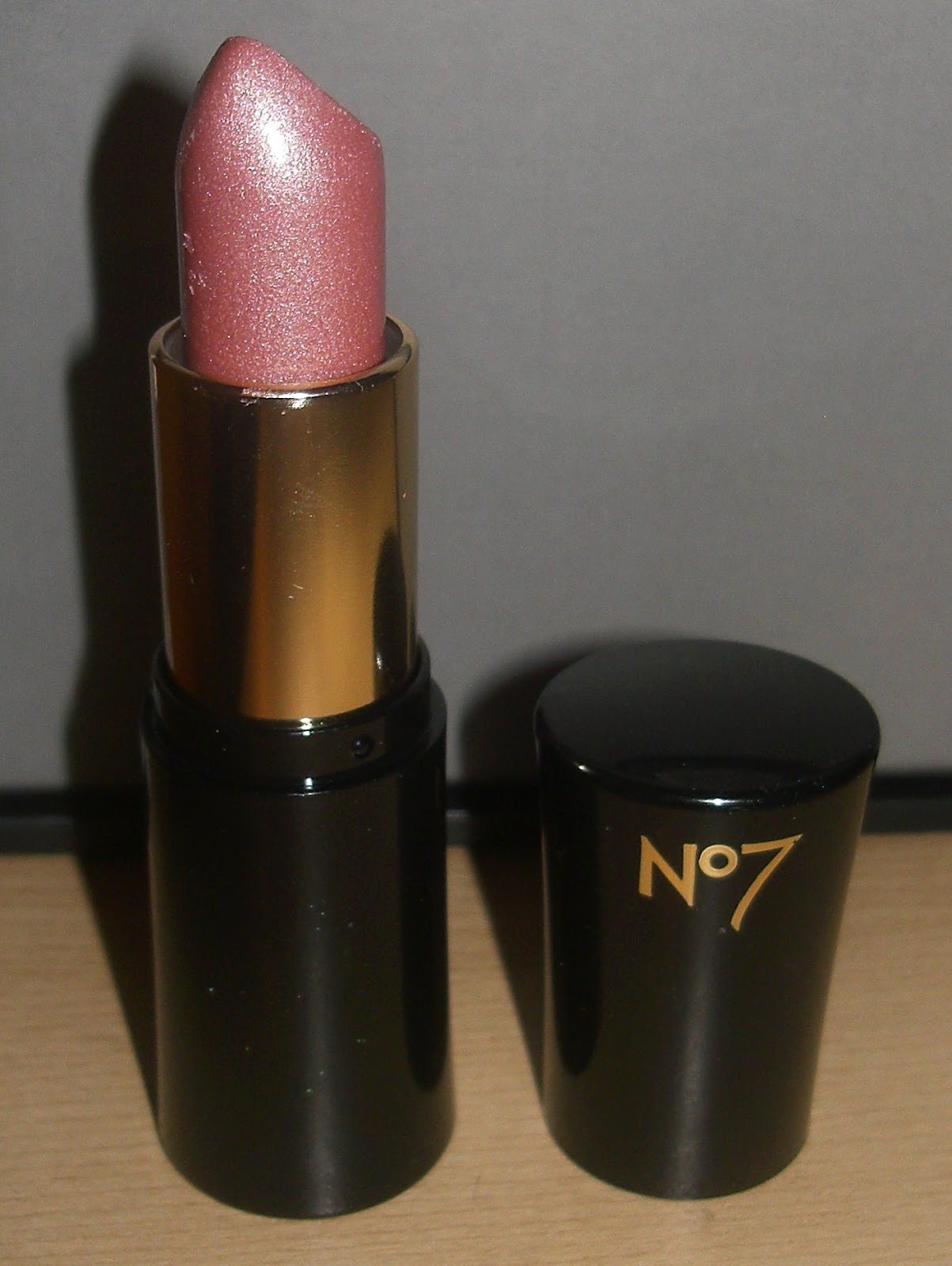 Zoe - Lianne Beauty and Lifestyle Blog: Review: No 7 Moisture Drench ...