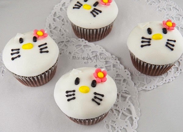 Kitty Cupcakes | Mari's Cakes (English)