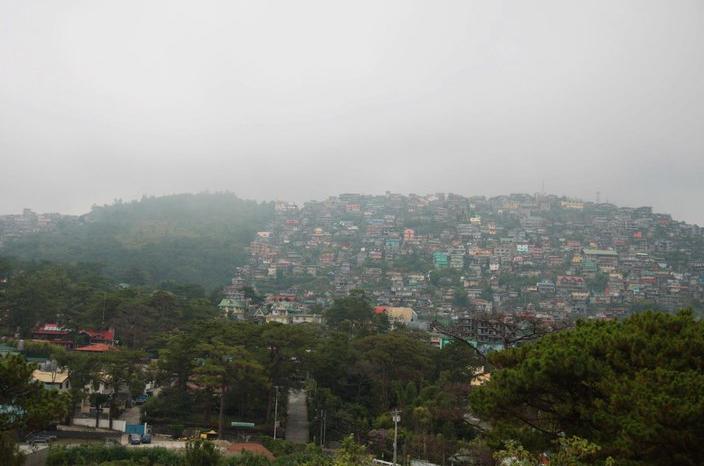 BEYOND THE HORIZON...: Transient Houses in Baguio