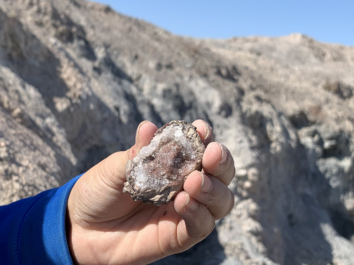 Dugway Geode Beds - light-in-leaves