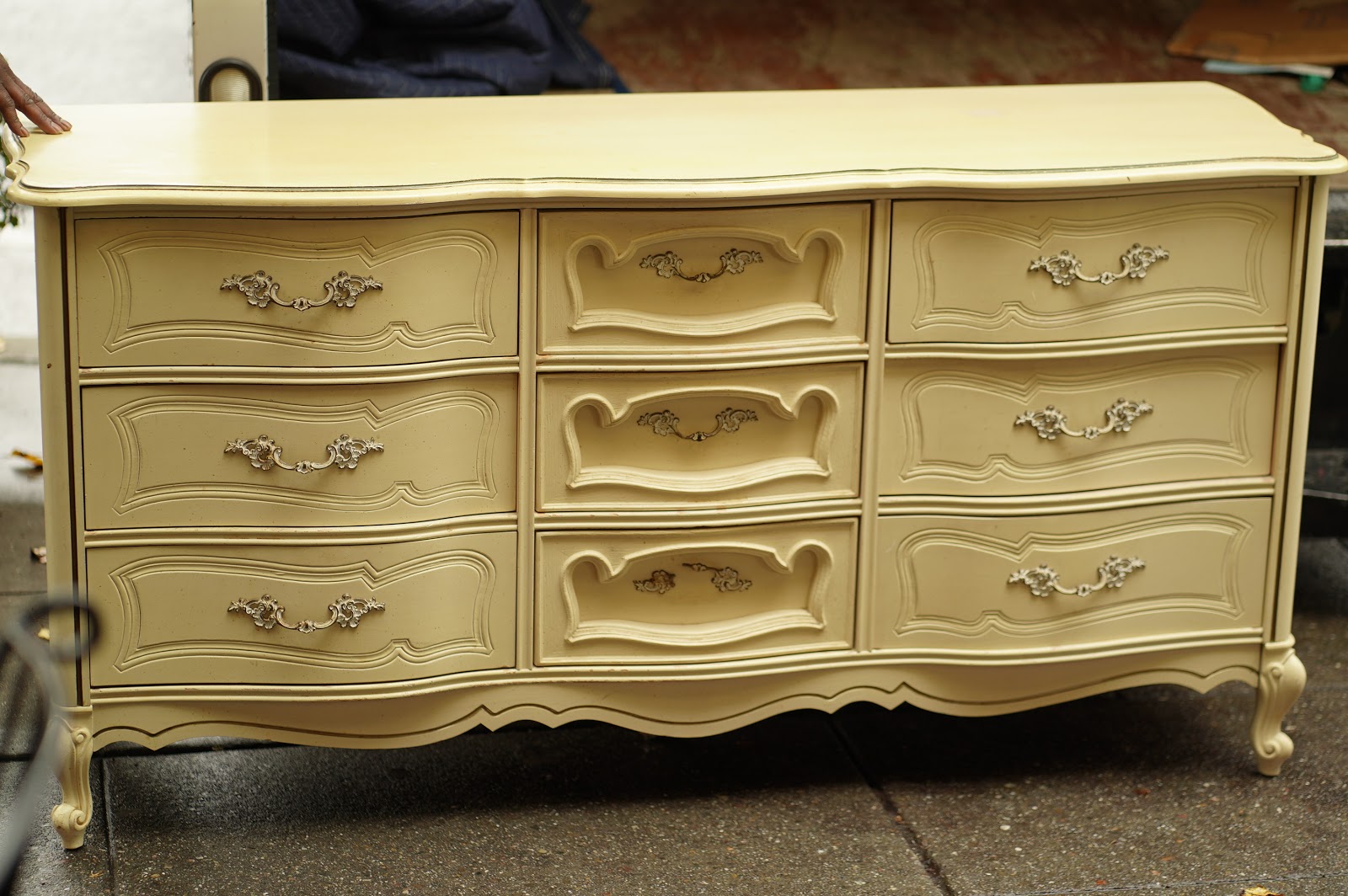 UHURU FURNITURE & COLLECTIBLES: **SOLD** #95387 Bassett French ...