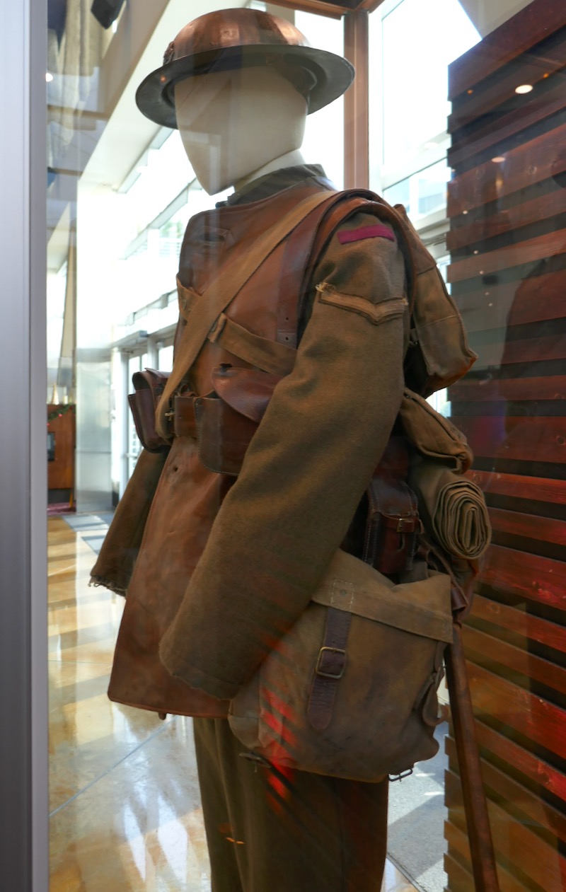 Hollywood Movie Costumes and Props: Screen-worn 1917 movie costumes on ...