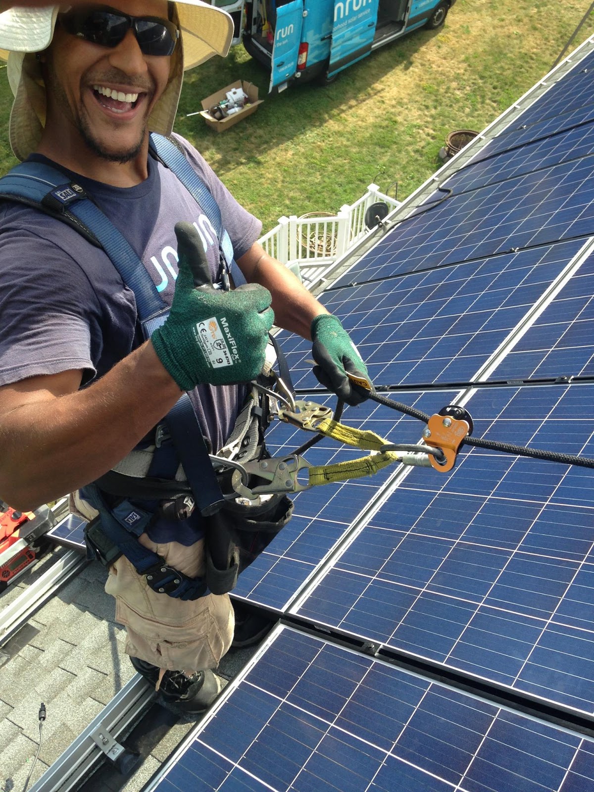 MEC&F Expert Engineers : A 60-year-old construction worker working for ...