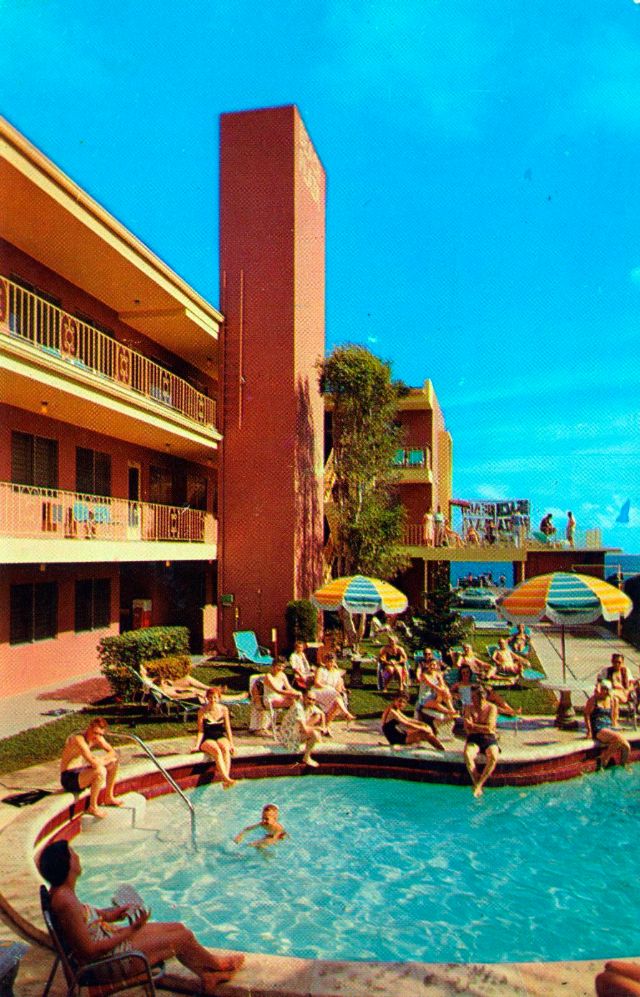 Swimming Pools of Florida Hotels in the 1950s and ’60s Through ...