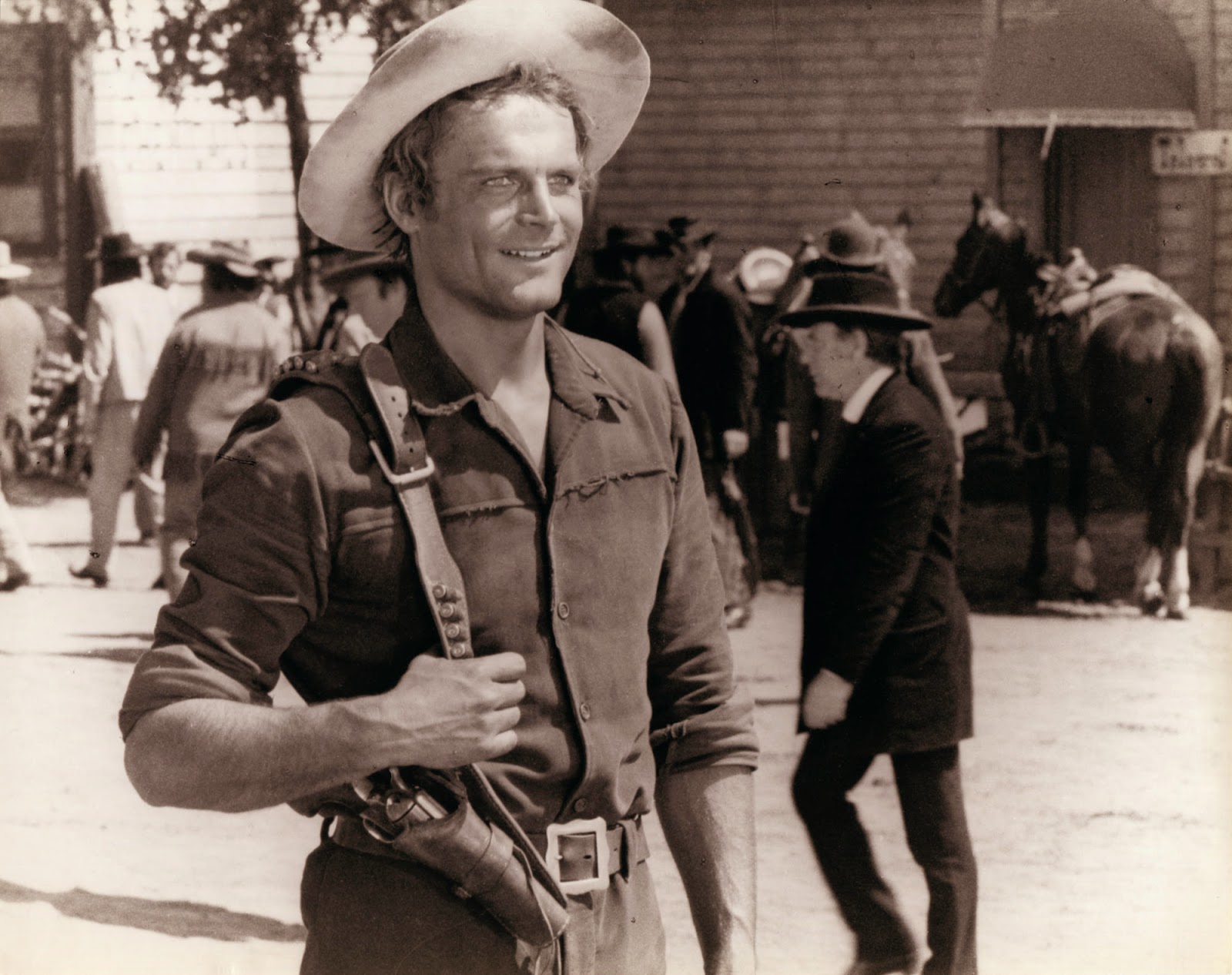 MON NOM EST PERSONNE: LES IMAGES DU WESTERN SPAGHETTI.: EL MAGNIFICO, 1972.