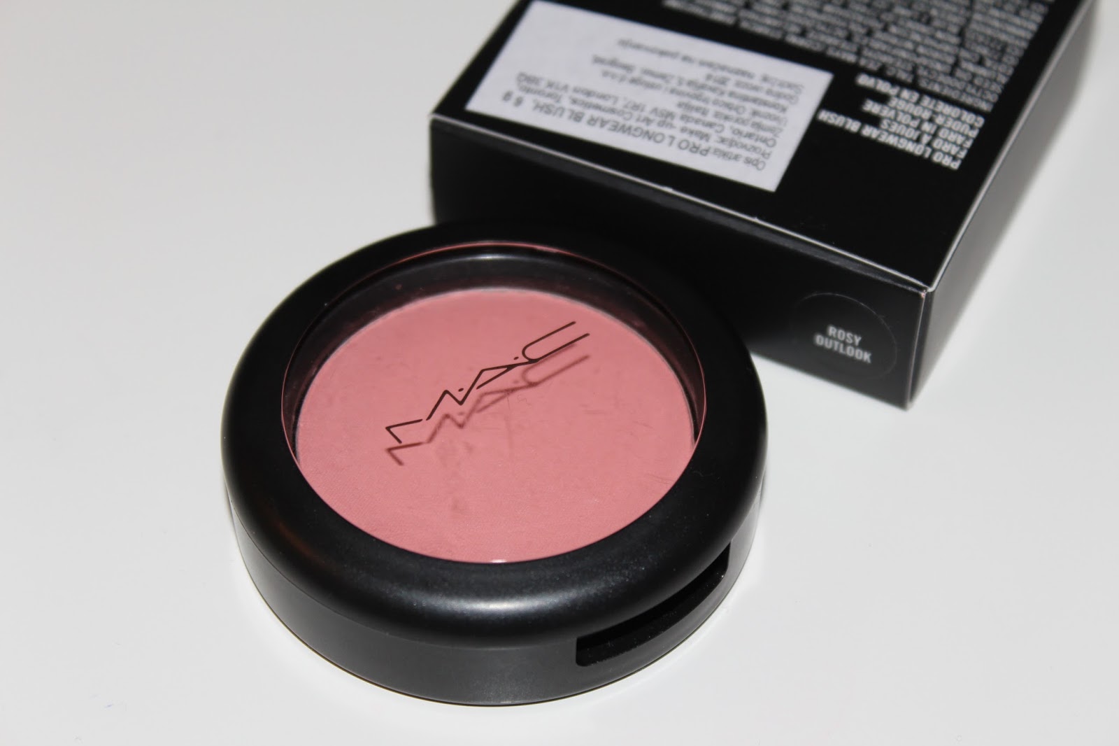 MAC Rosy Outlook rumenilo - MAKEUP ARENA