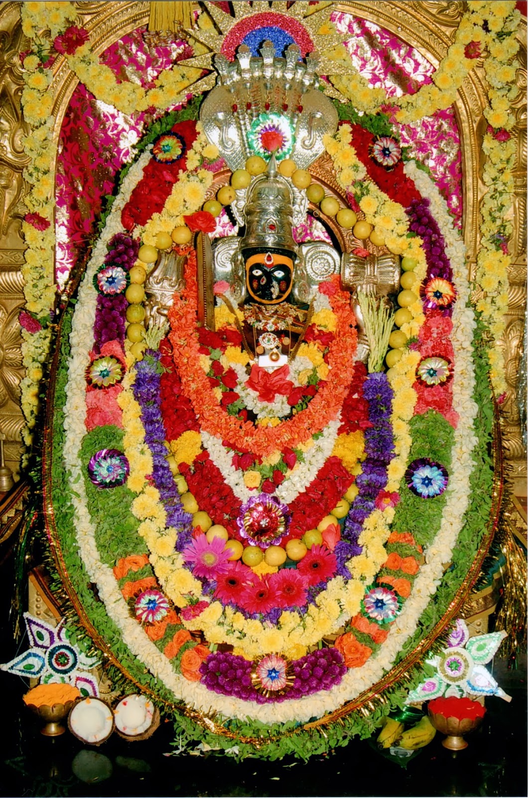 Kote Maramma Temple, J C Road, Channapatana: ನಾನಾ ವಿವಿಧ ಹೂವಿನ ಅಲಂಕಾರ 2