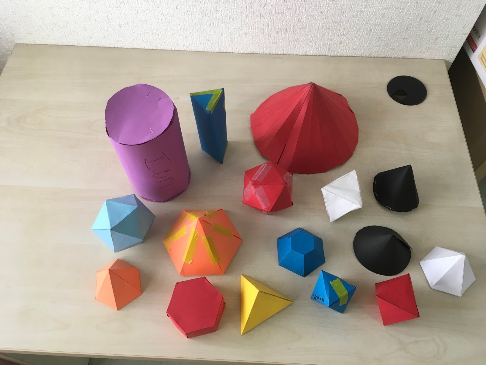 Puzzles and Figures: 3D Paper Models
