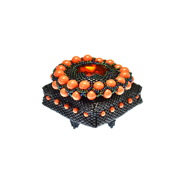 3 Exquisite Beaded Box Tutorials by Jean Power / The Beading Gem