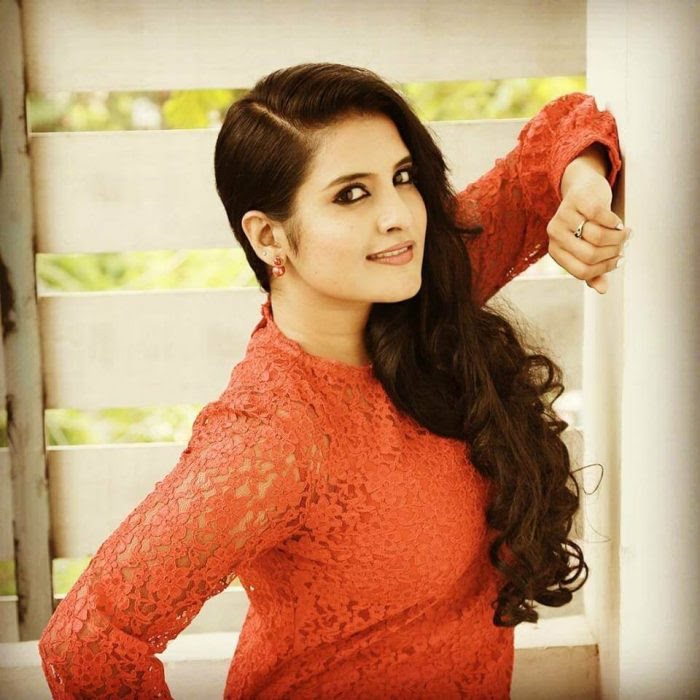 Roshna Ann Roy biography, Height, Weight, wiki, age, family details