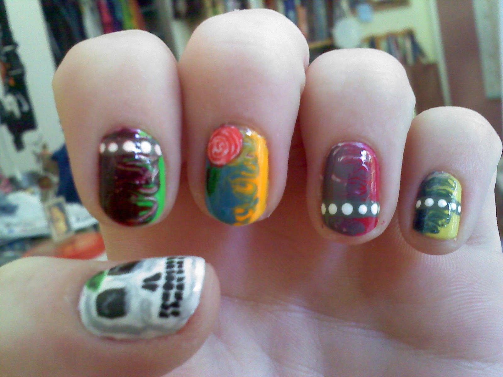 WeeklyWackyNails: Strange Nail art