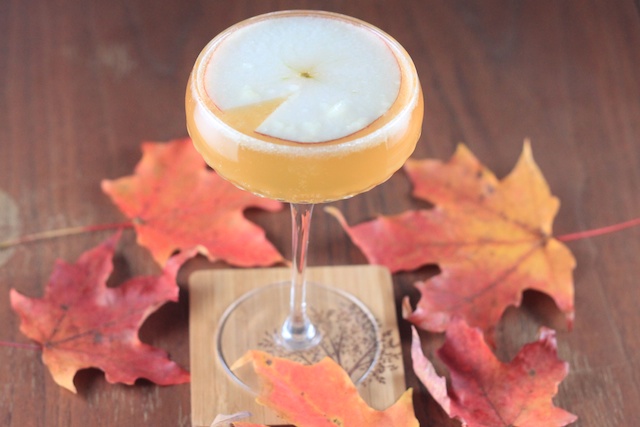 bookcooker: Applefest: Fall Applejack Cocktail