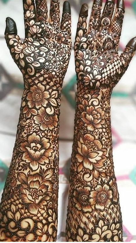 Latest trending bridal mehandi designs