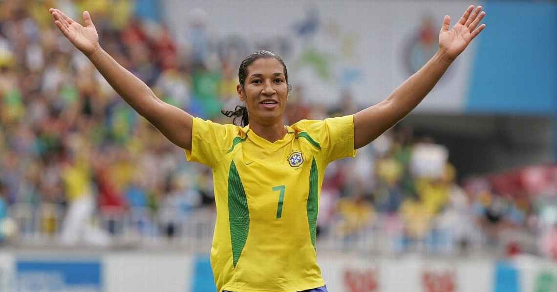 Heroínas do Futebol: Daniela Alves #05