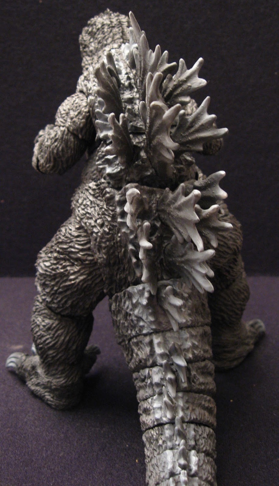 The Toyseum: GODZILLA 2001 - S.H. MonsterArts GMK Godzilla Figure