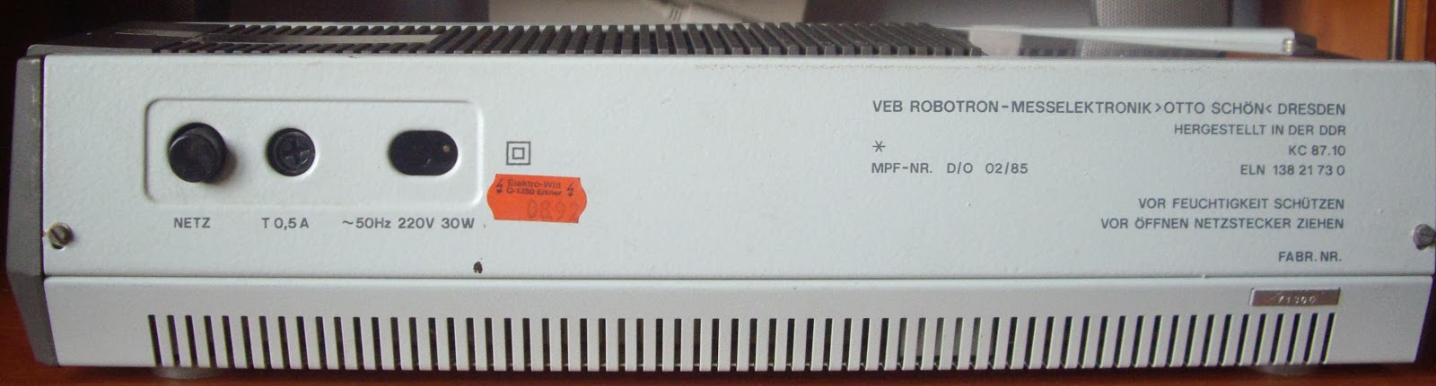 Retro Ordenadores Orty: Ordenador Robotron KC 87 (versión KC 87.10) (1987)