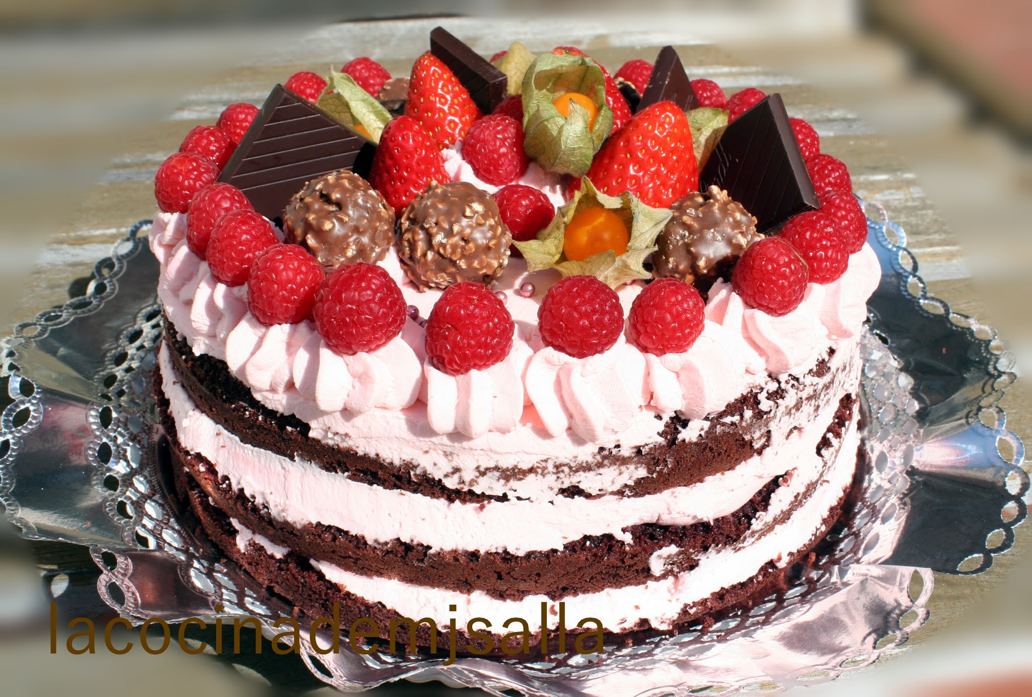 PASTEL DE CREMA DE CHANTILLÍ (CHANTILLY) ROSA