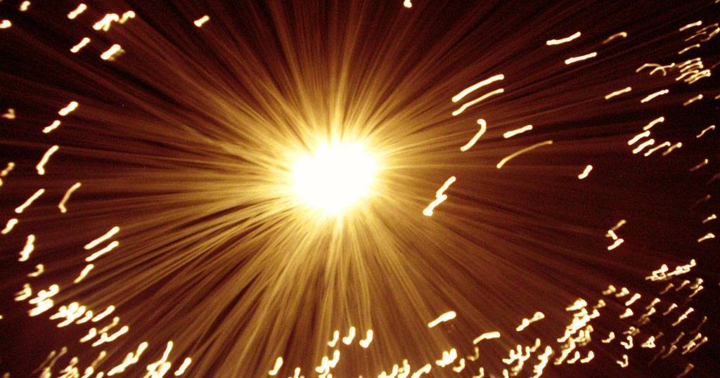 Usar luz para informarse sobre los átomos de una molécula. ~ NR ...