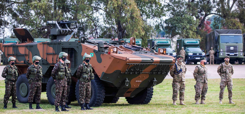 GBN Defense - A informação começa aqui: Iveco "Guarani" - Ministro da ...