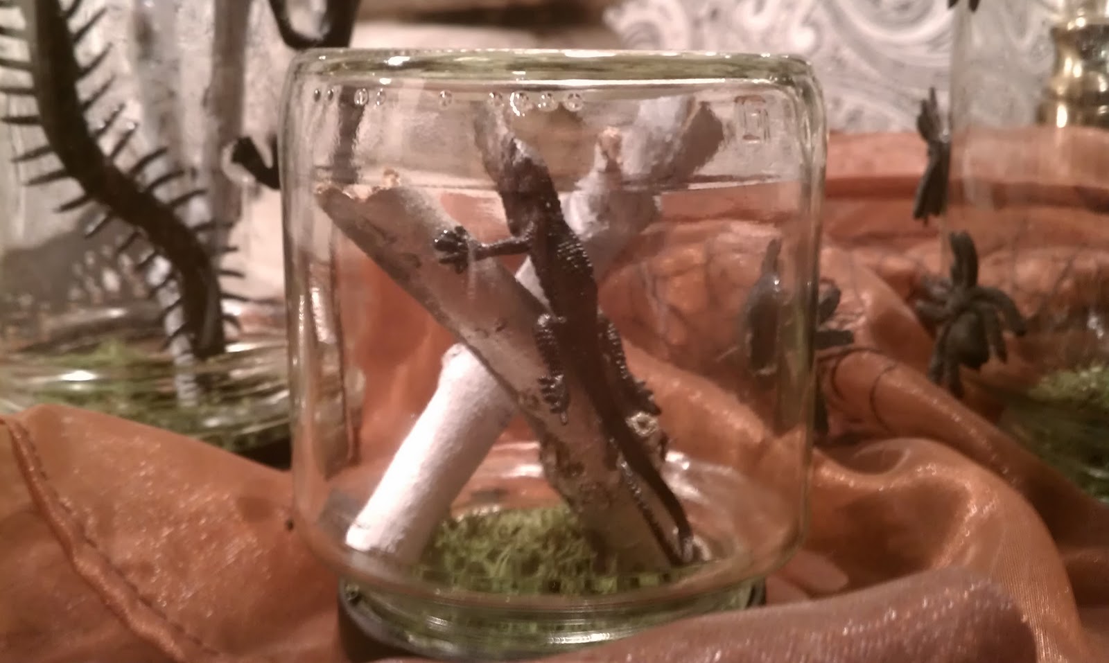 Ispirato Design: Creepy Specimen Jars and a Tutorial