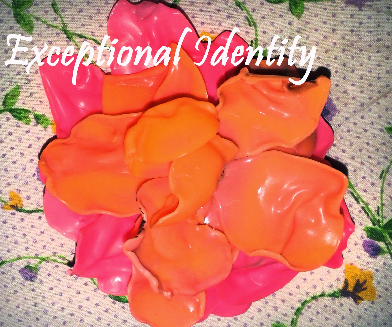 Exceptional Identity: DIY ..Flower Pendant out of disposable plastic spoons