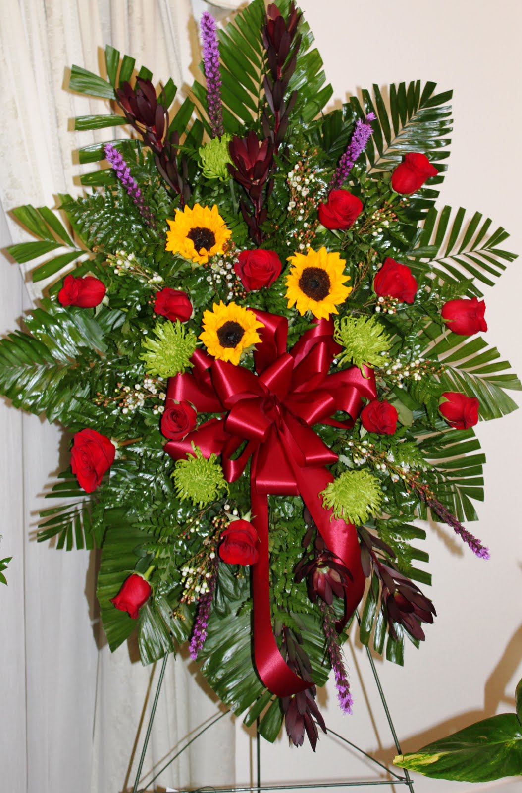 Bowden Floral: Easel Arrangements