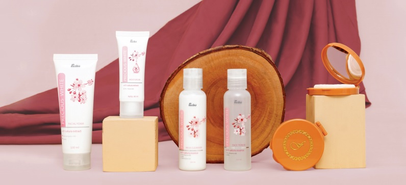 Fanbo Cosmetics Memukau bak Sakura, Serlahkan Seri Setiap Wanita di ...