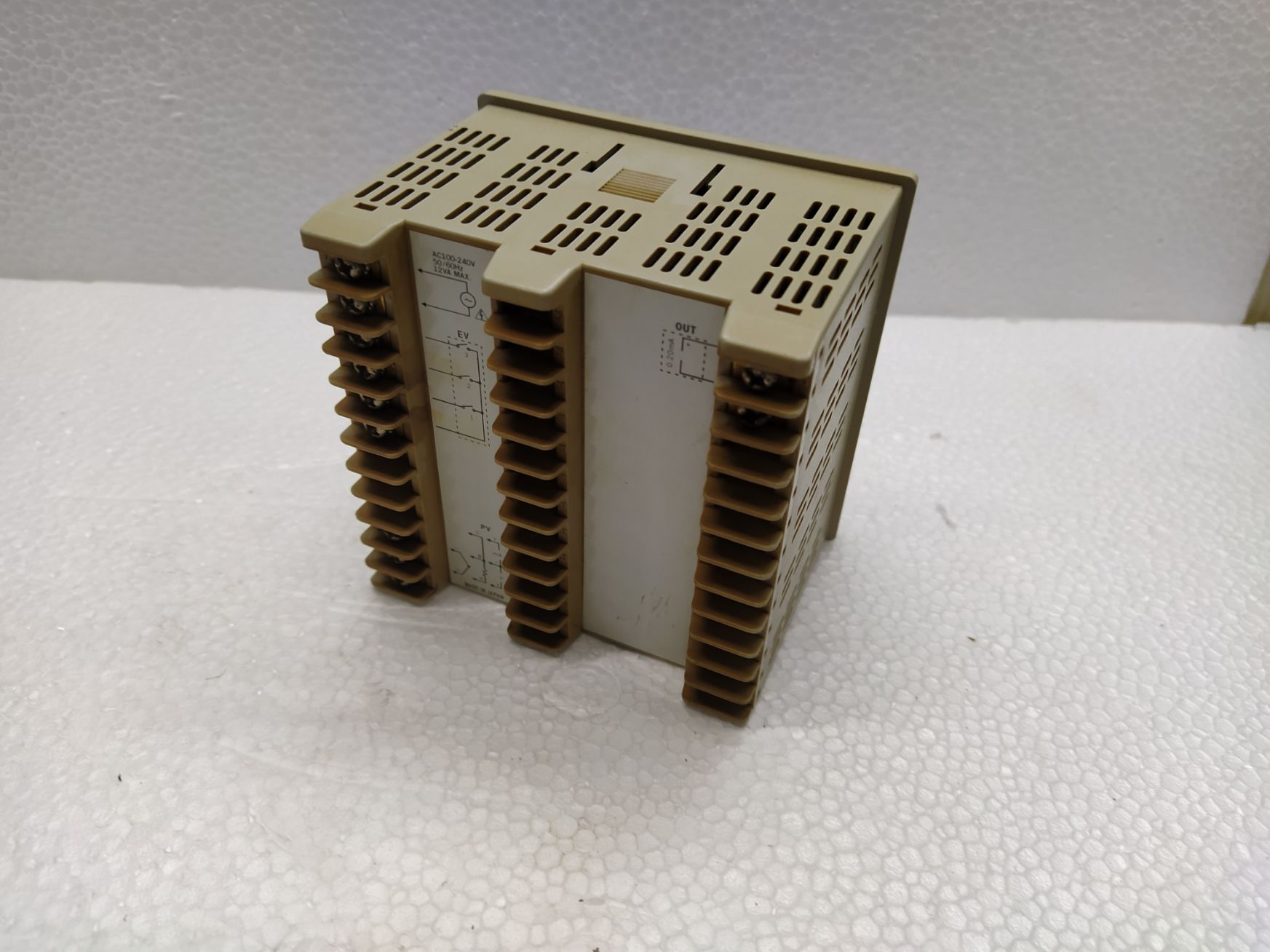 YAMATAKE SDC36 DIGITAL INDICATING CONTROLLER C36TC0UA1000 SDC 36 100 ...