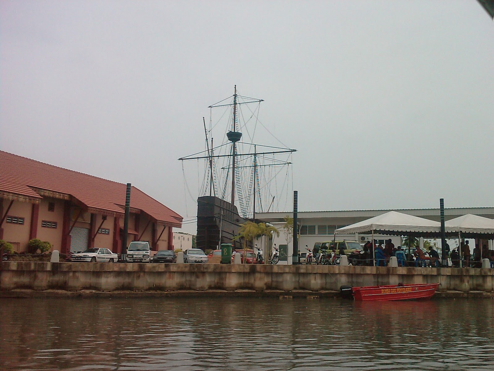 Baiduri Melaka Homestay: Lokasi Menarik Melaka # 3 : Naik Bot Sepanjang ...