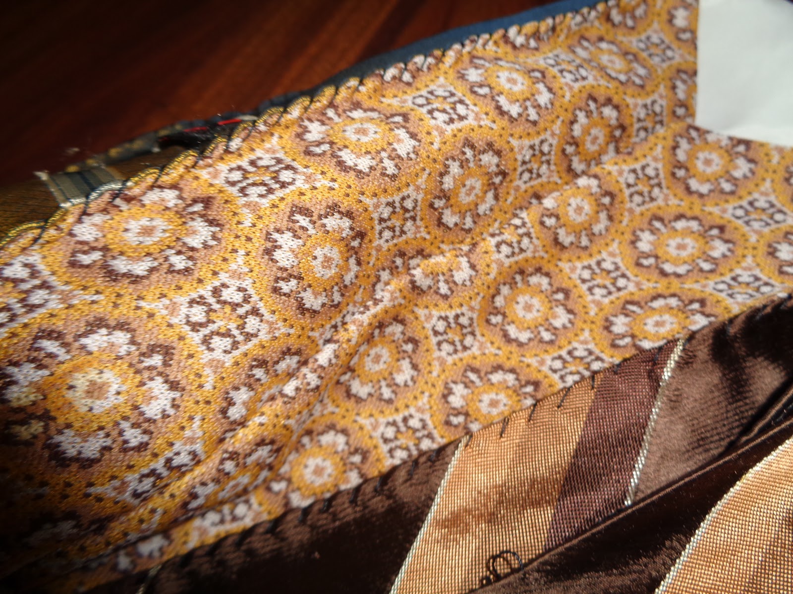 Homeschool On the Range: Memorial Tie-Apron Tutorial