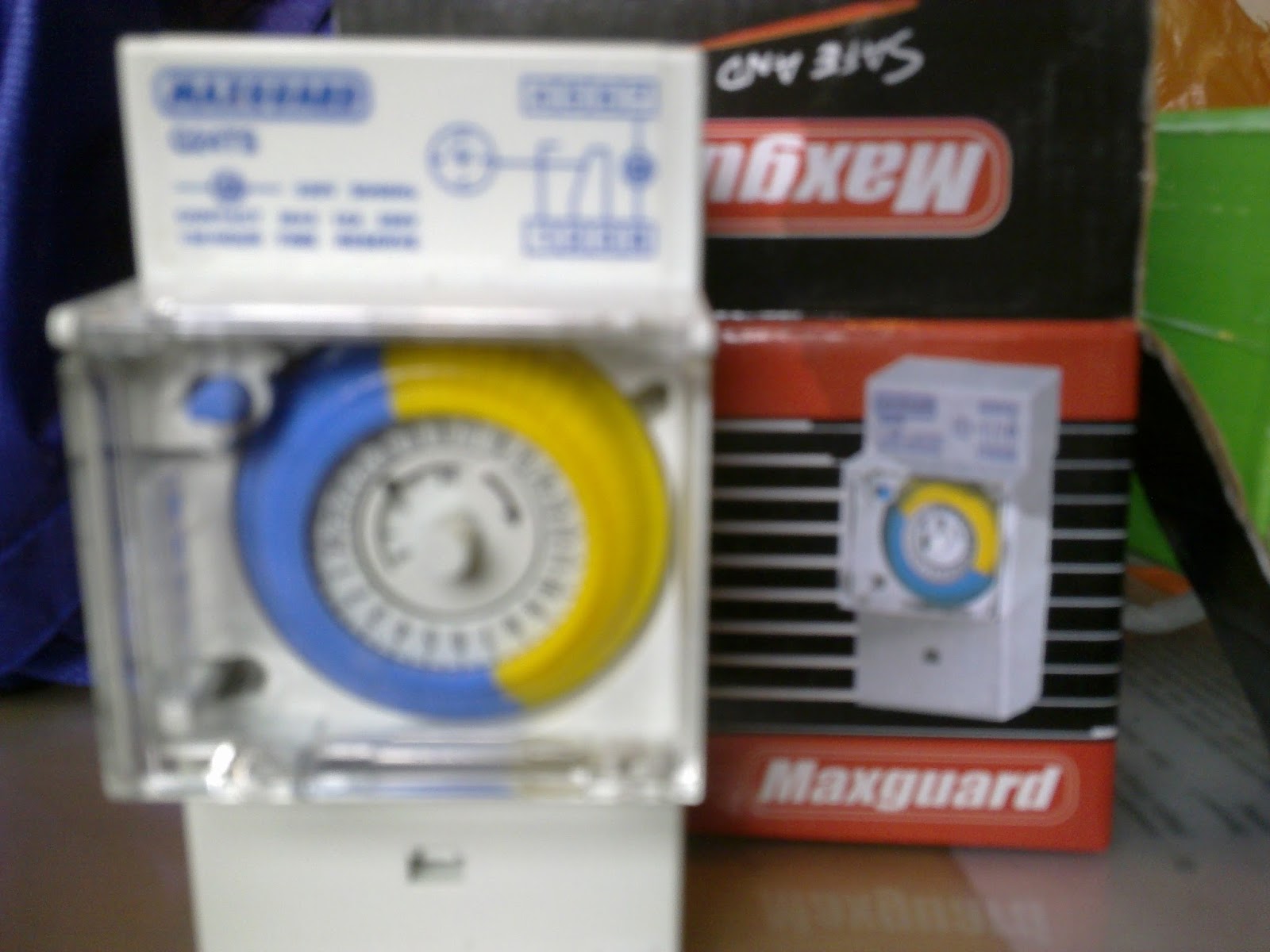 ELECTRICAL AND AIRCOND SERVICES: KERJA KERJA PENUKARAN PERALATAN "TIMER ...