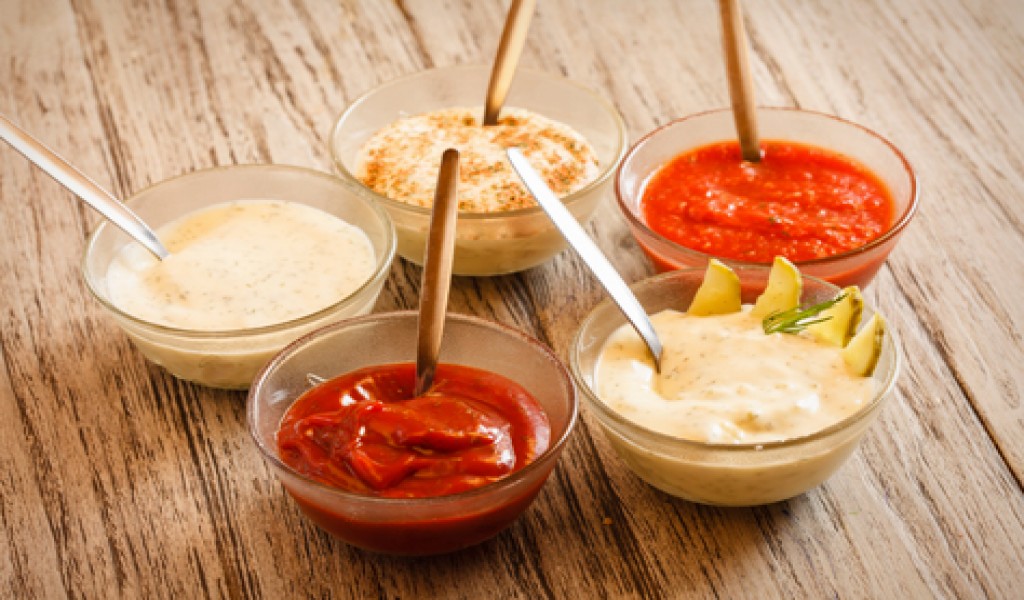 LAS CINCO SALSAS MADRES EN GASTRONOMÍA