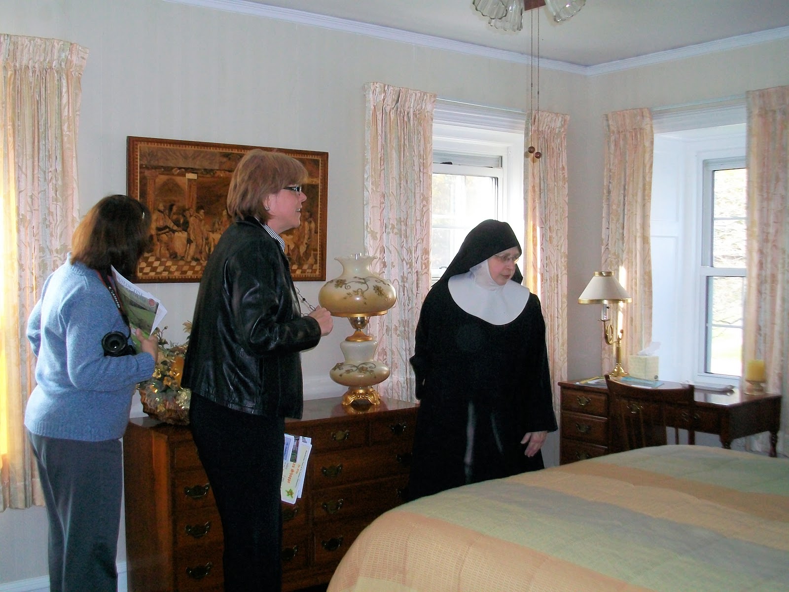 St. Emma Nuns: Hospitality Nunning