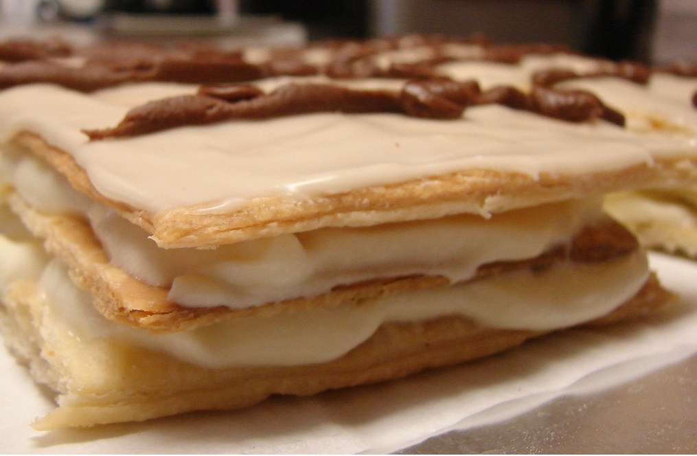 HAhPINESS: Napoleones : Bacolod's best