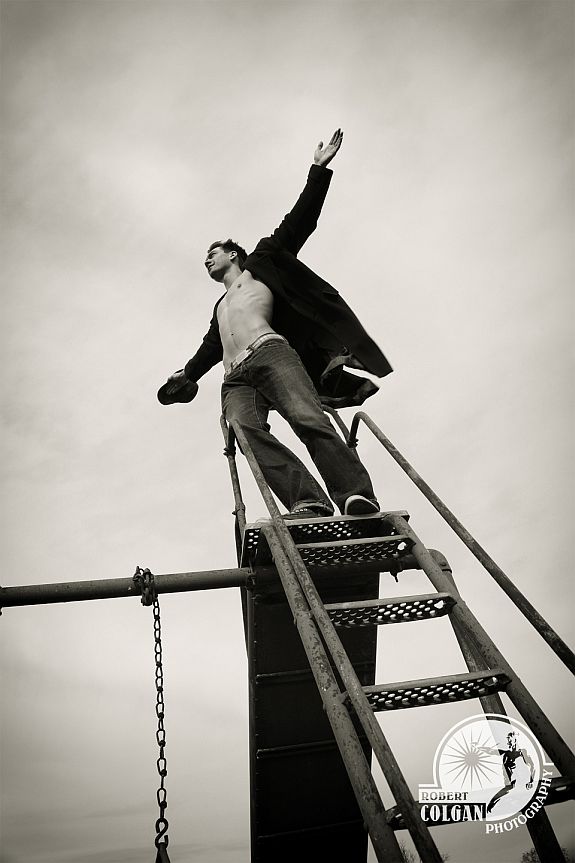 Favorite Hunks & Other Things: Quaternate: Robert Colgan