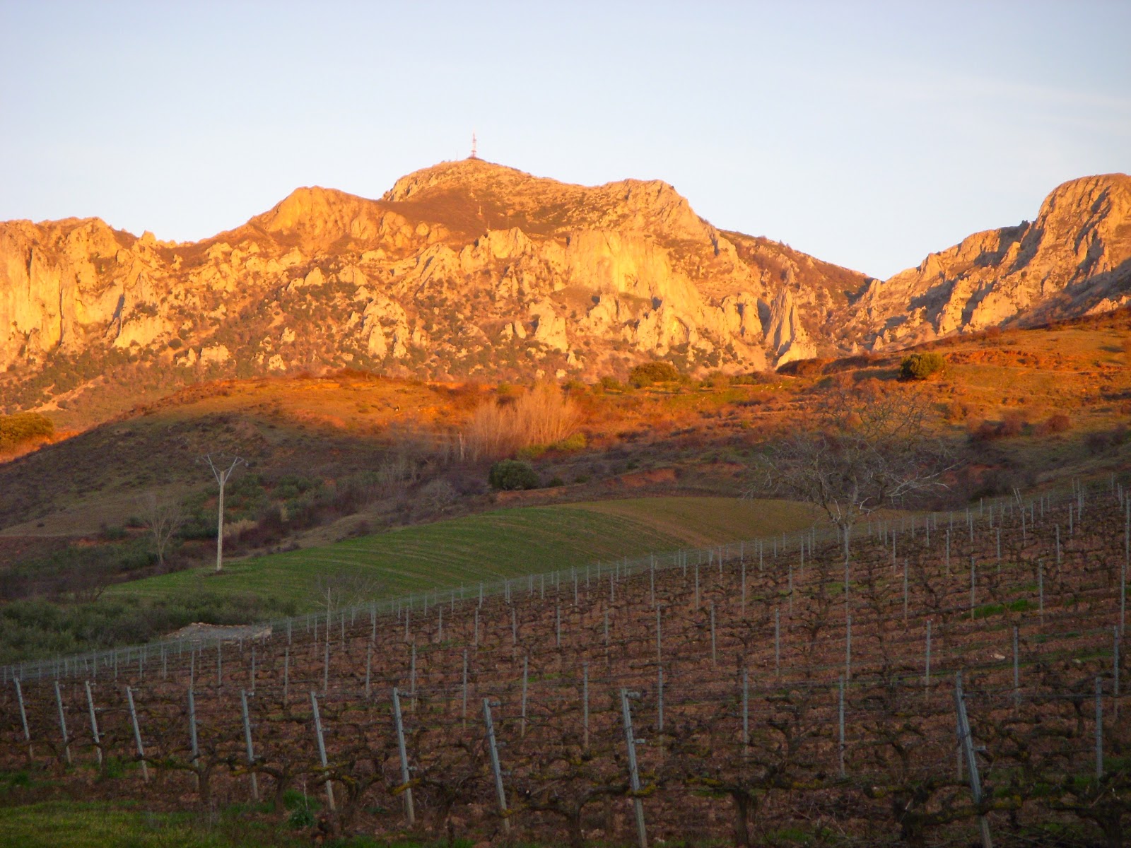 Paseos de Ikandu.: Ioar (1.419 metros), Pico Royo (1.371 metros) y Peña ...
