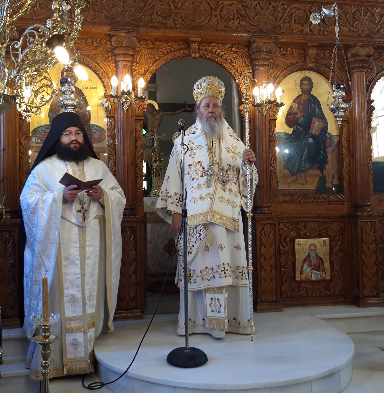 Θεοφιλέστατος Επίσκοπος Κερνίτσης κ. ΧΡΥΣΑΝΘΟΣ: Ο ΕΠΙΣΚΟΠΟΣ ΚΕΡΝΙΤΣΗΣ ...
