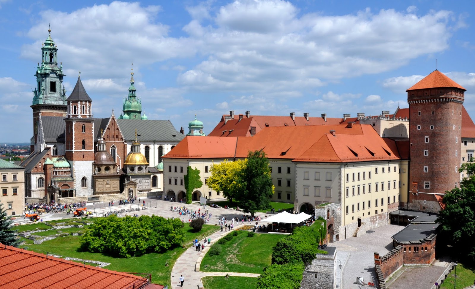 Wawel Castle: Home to the Kings of Poland